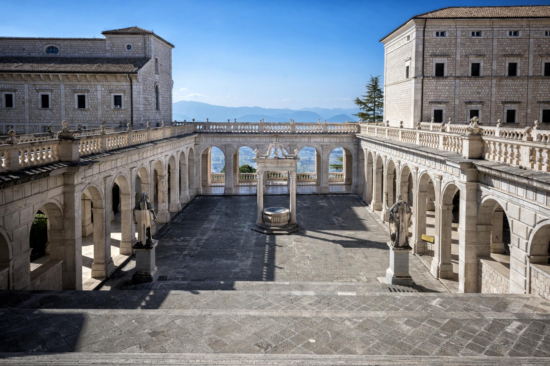 Co zobaczyć na Monte Cassino? Jak zaplanować zwiedzanie?