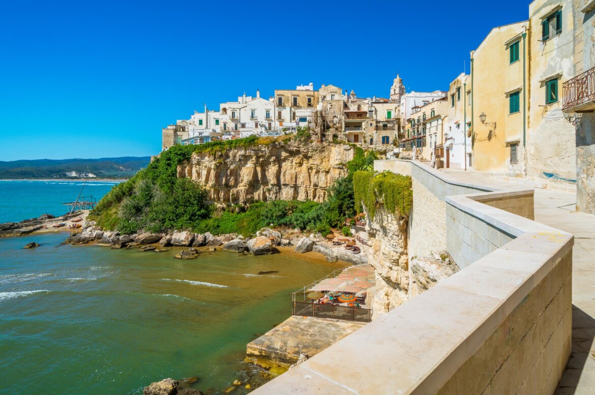 Vieste na półwyspie Gargano i 10 najpiękniejszych plaż wokół